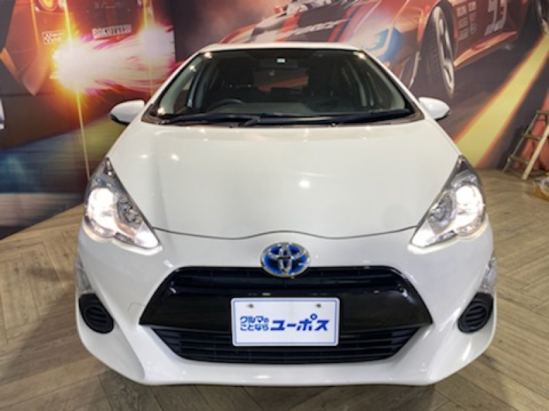 トヨタ アクア S 中古車 情報 | ユーポス 那覇新都心店